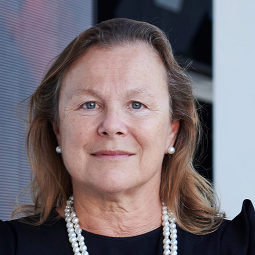 Winthrop Professor Fiona Wood AO | Department of Industry Science and ...